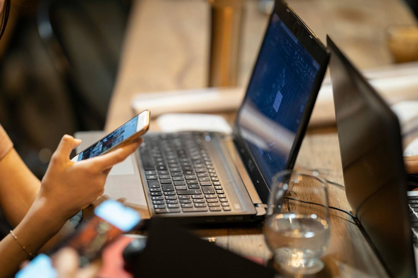 Blue Light Glasses Do Screens Strain Eyes? Key Facts Inside